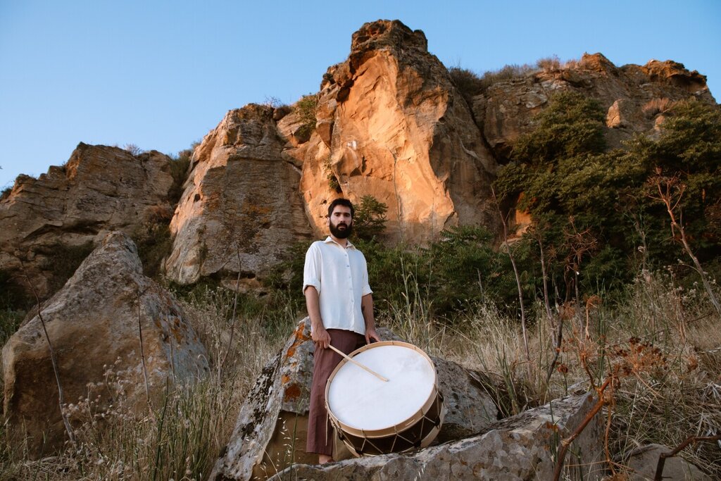 Festim traz os sons da Calábria ao Cineteatro Alba com David Ambrogio ...
